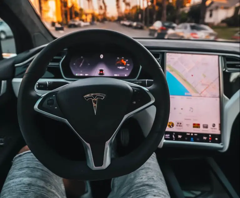 Tesla Screen Problems: Here's How To Fix Your EV's Touchscreen
