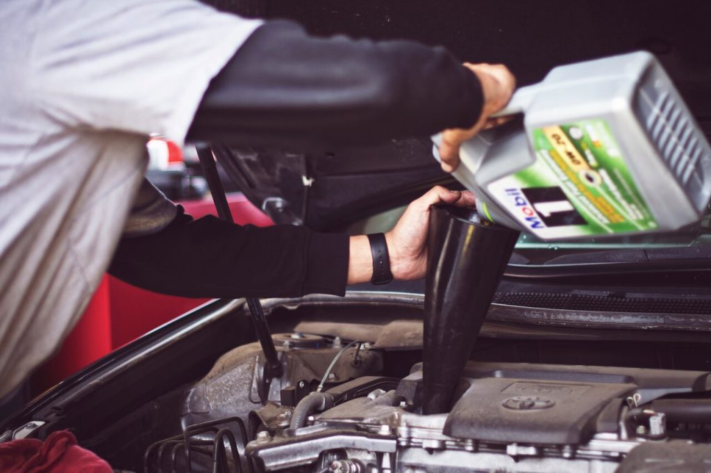 Diesel Exhaust Smoke: Causes & Solutions