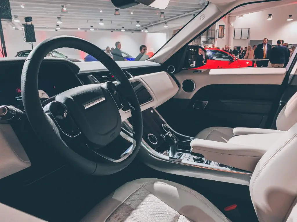 Range Rover Velar Problems: Common Issues & Solutions